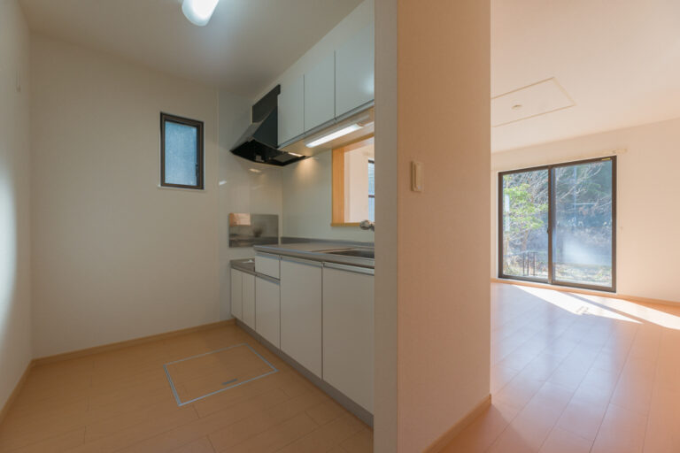 サンライズ・ヴィラ 1F「2LDK」 – 四万十市の不動産会社 | 株式会社山沖興産、不動産の賃貸・売買・管理・売却